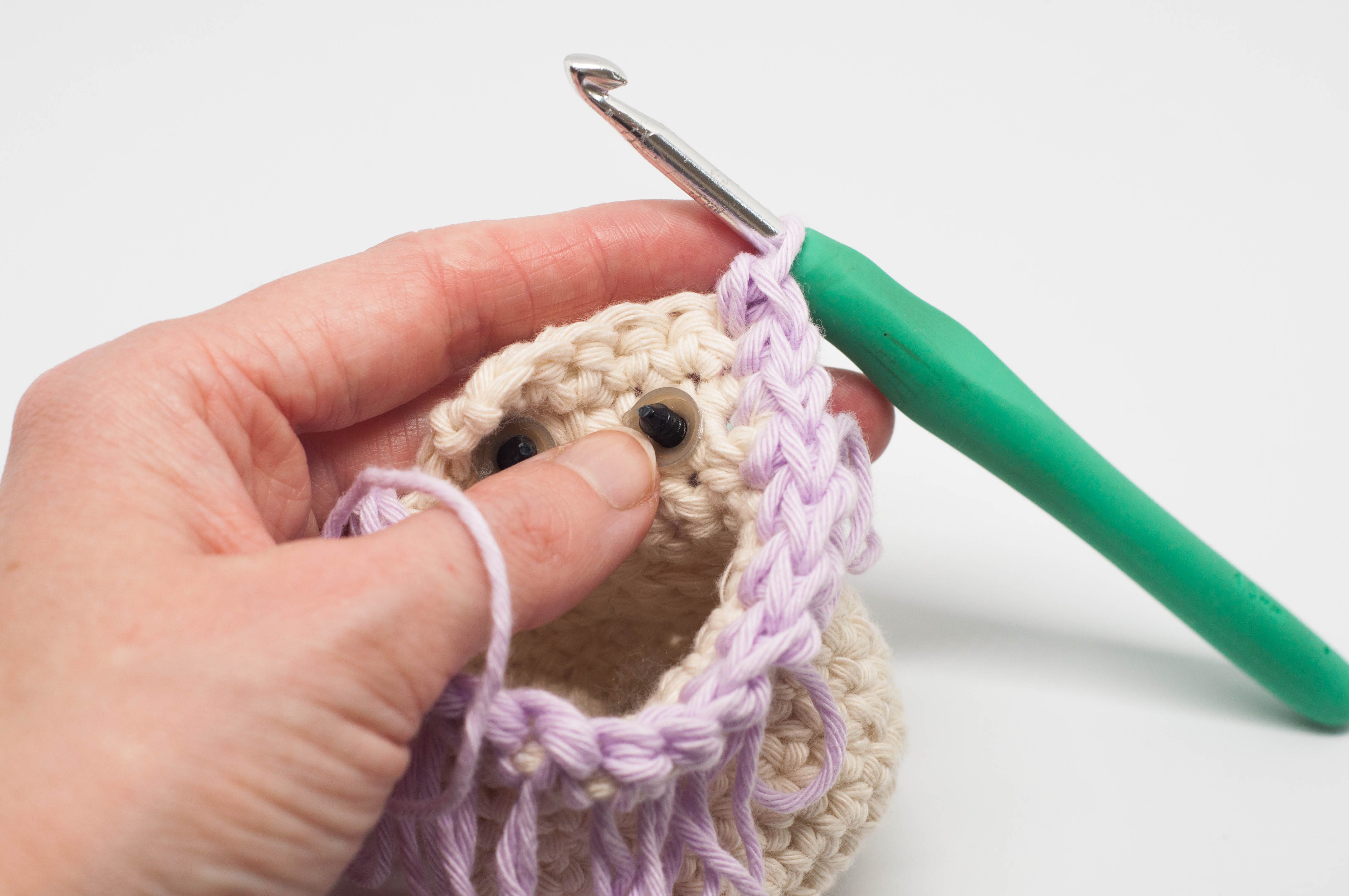 The loop stitch sheep - a free crochet pattern - Yarnhild.com