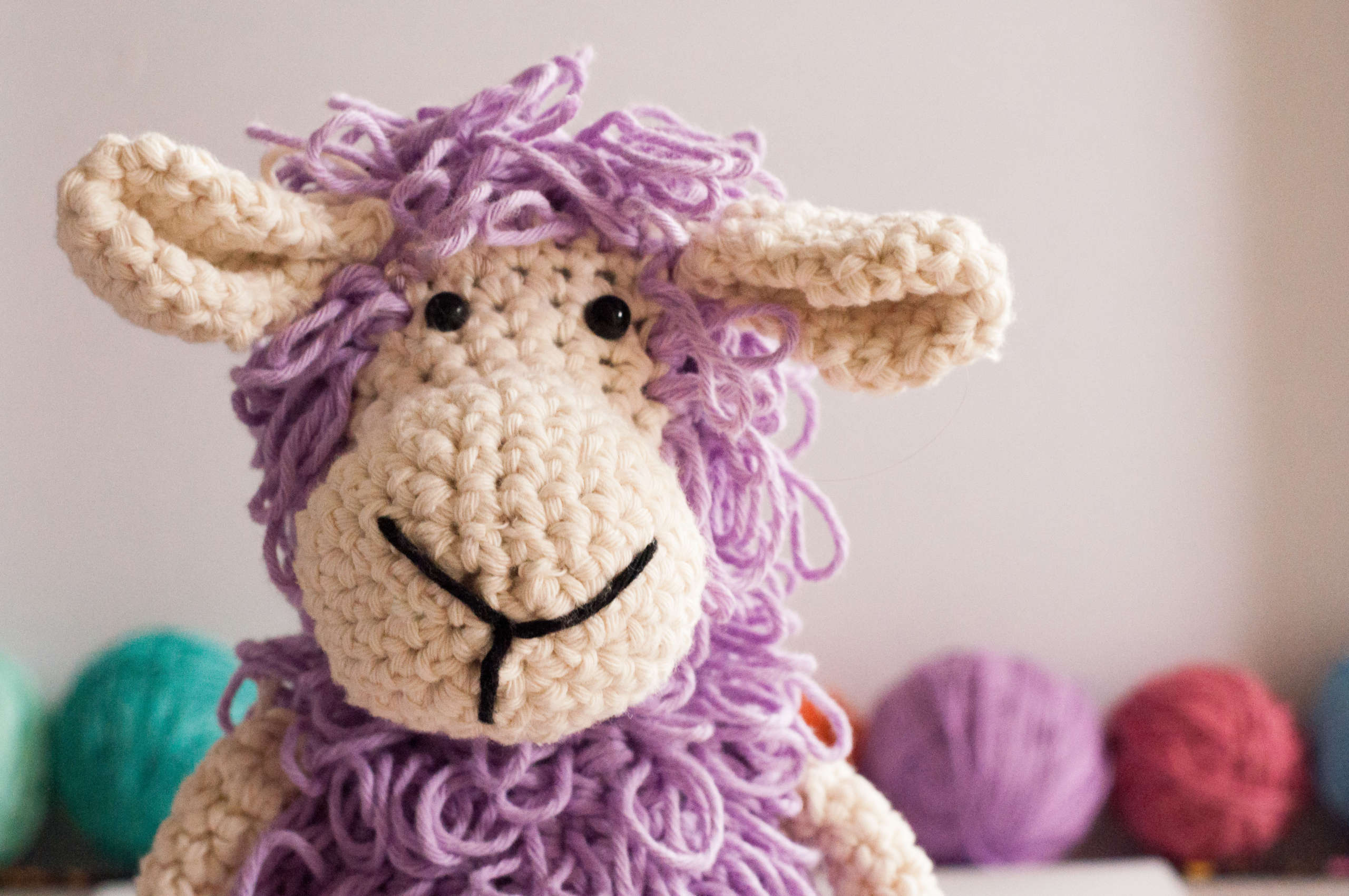 The loop stitch sheep - a free crochet pattern - Yarnhild.com