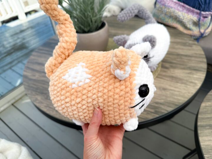 Crochet Loaf Cat Amigurumi Pattern – Easy & Beginner-Friendly